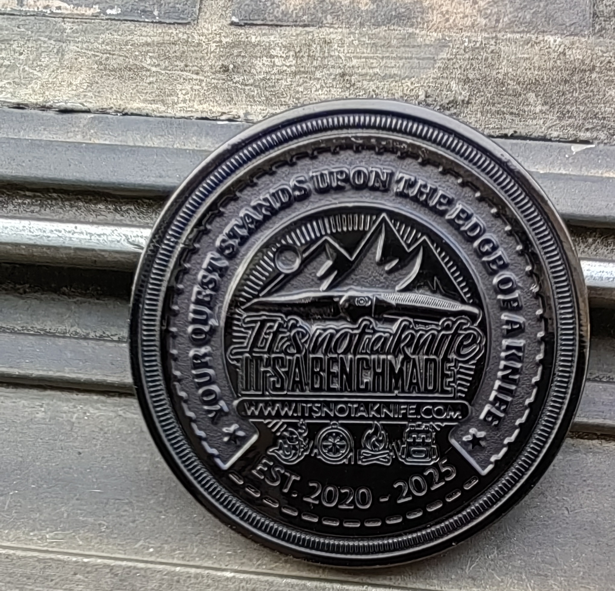 2025 Member Coin for grandfathered coin members - Its Not A Knife